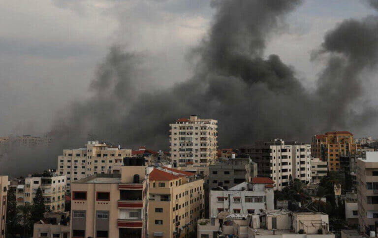 Israeli snipers shooting and killing hospital workers in Gaza - The ...